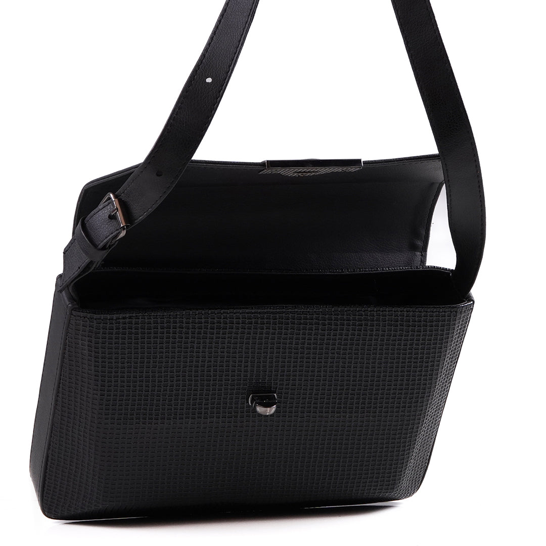 Shoulder Carry: Shoulder Bag HS-B362